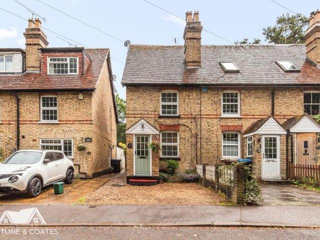 2 bedroom end of terrace house for sale