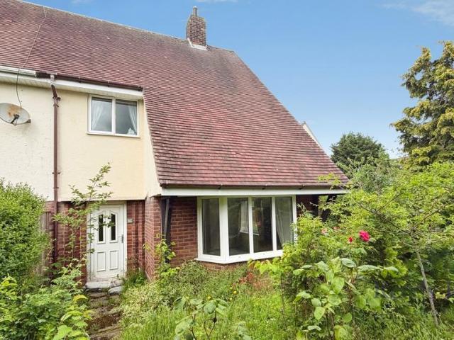 2 bedroom end of terrace house for sale