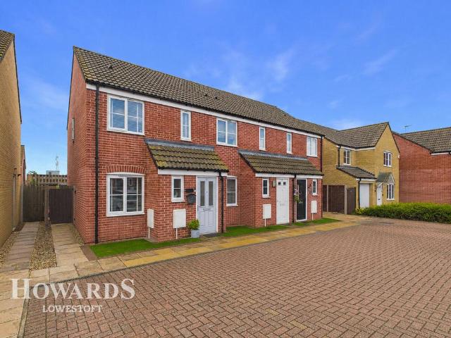 2 bedroom end of terrace house for sale