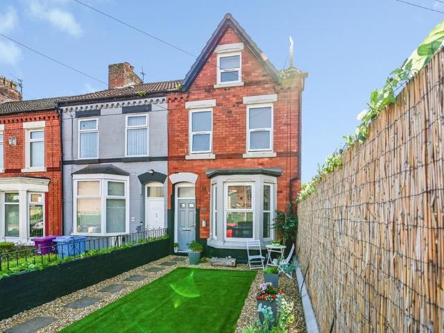 2 bedroom end of terrace house for sale