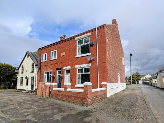 2 bedroom end of terrace house for sale
