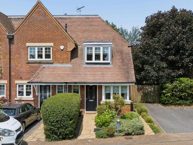 2 bedroom end of terrace house for sale