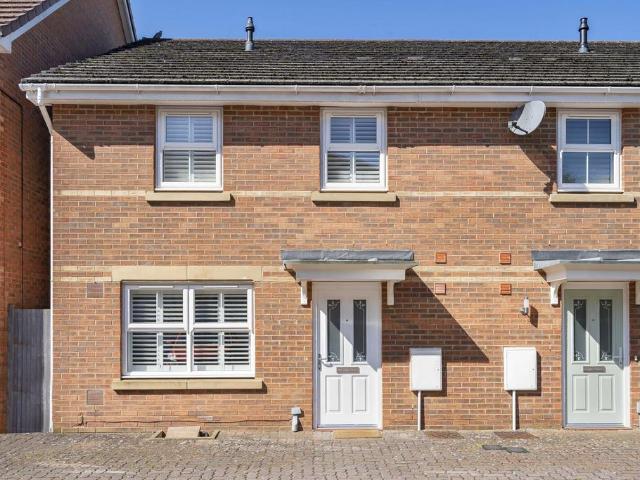 2 bedroom end of terrace house for sale