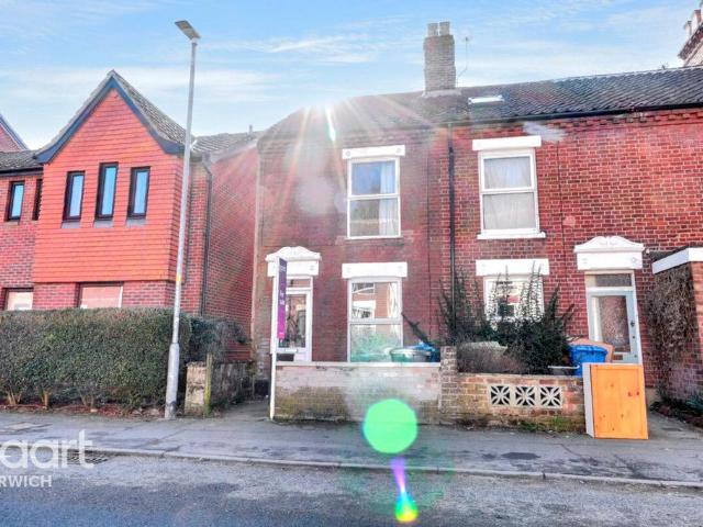 2 bedroom end of terrace house for sale