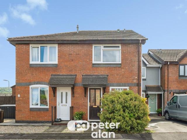 2 bedroom end of terrace house for sale