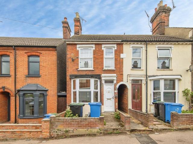 2 bedroom end of terrace house for sale