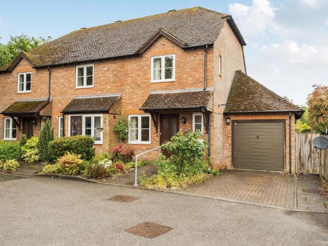 2 bedroom end of terrace house for sale