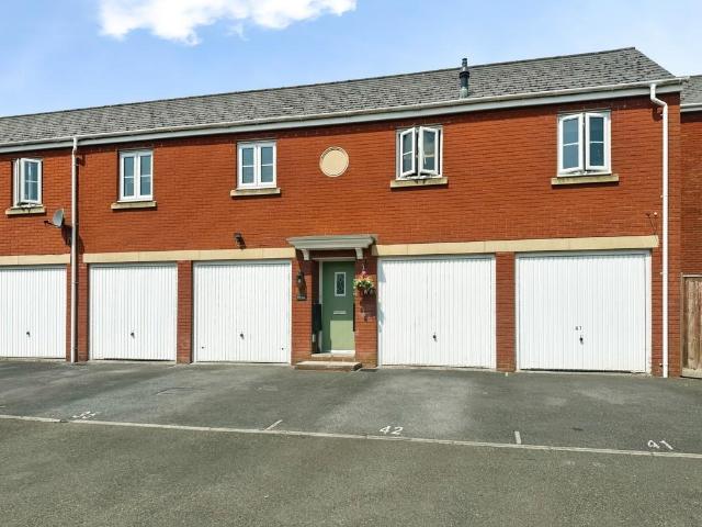 2 bedroom end of terrace house for sale