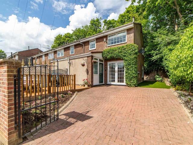 2 bedroom end of terrace house for sale