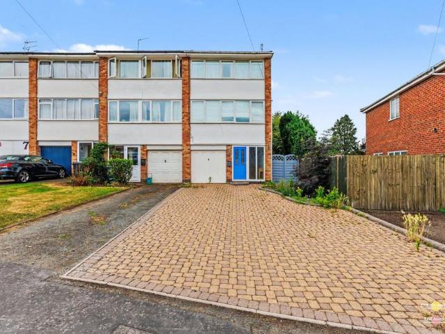 2 bedroom end of terrace house for sale