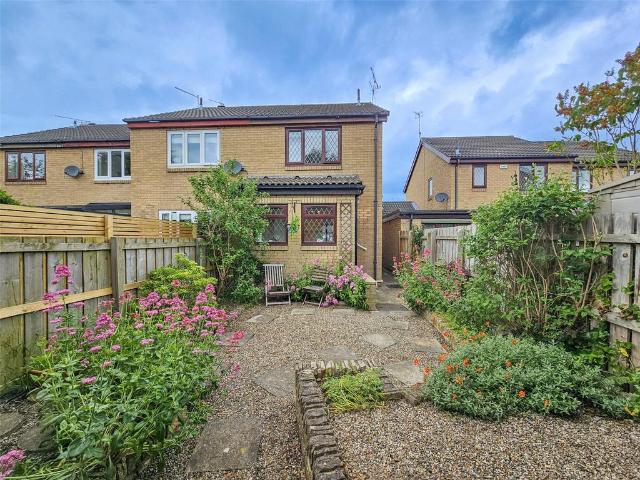 2 bedroom end of terrace house for sale