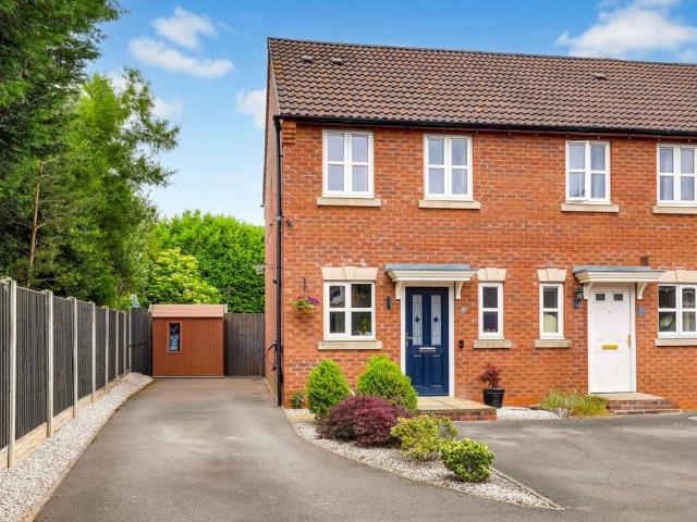 2 bedroom end of terrace house for sale