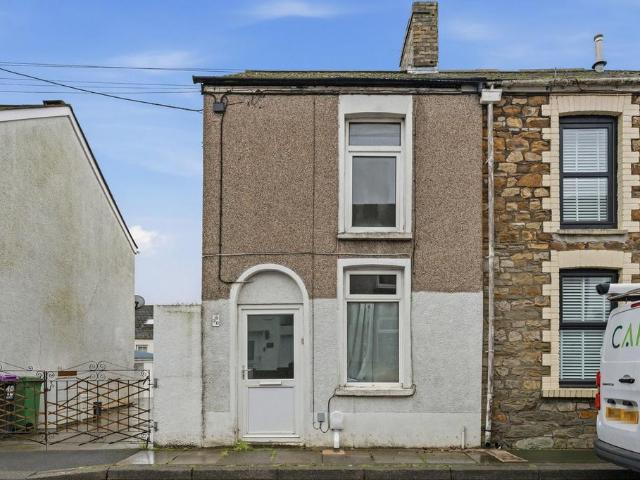 2 bedroom end of terrace house for sale