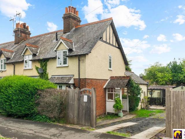 2 bedroom end of terrace house for sale