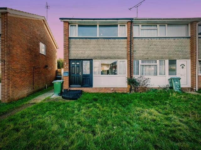 2 bedroom end of terrace house for sale
