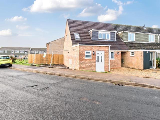 2 bedroom end of terrace house for sale