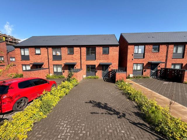 2 bedroom end of terrace house for sale