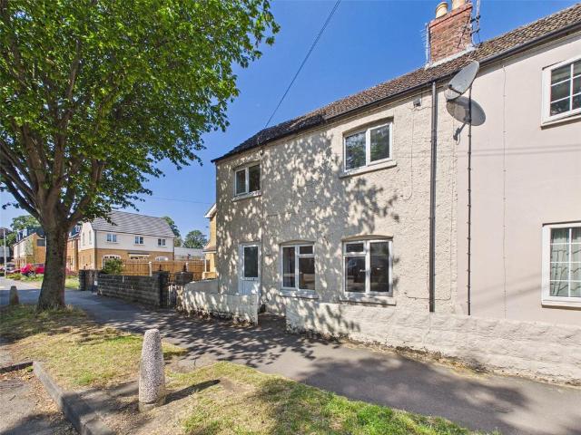 2 bedroom end of terrace house for sale
