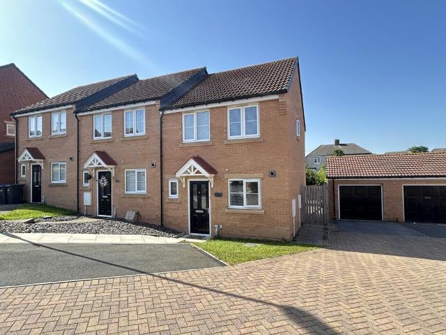 2 bedroom end of terrace house for sale
