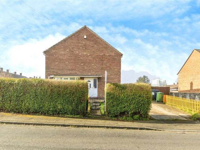2 bedroom end of terrace house for sale
