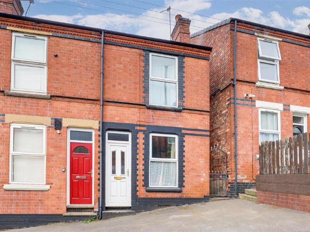 2 bedroom end of terrace house for sale