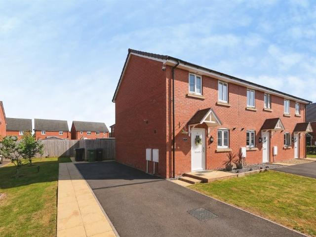 2 bedroom end of terrace house for sale