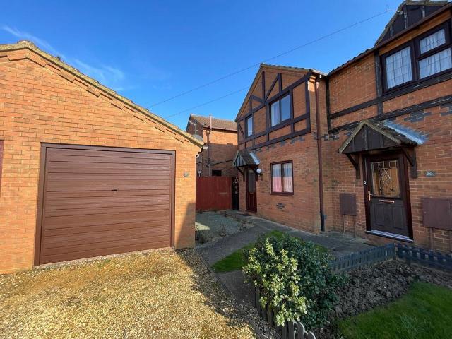 2 bedroom end of terrace house for sale