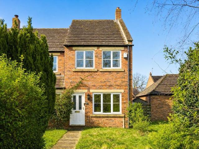 2 bedroom end of terrace house for sale
