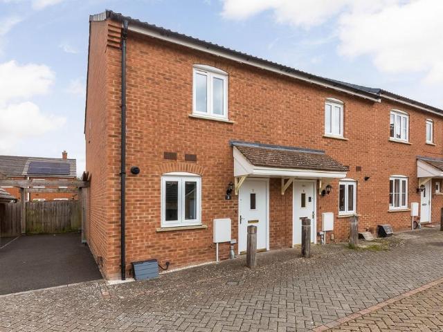 2 bedroom end of terrace house for sale