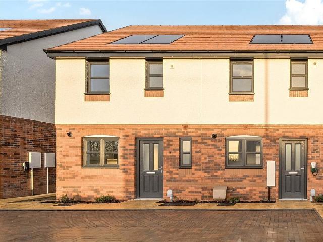 2 bedroom end of terrace house for sale