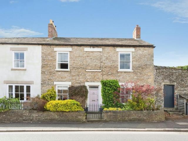 2 bedroom end of terrace house for sale