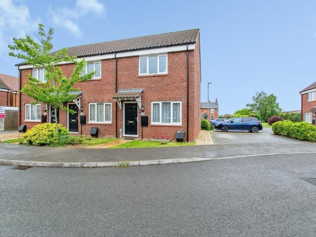 2 bedroom end of terrace house for sale