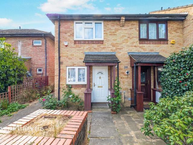 2 bedroom end of terrace house for sale