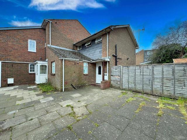 2 bedroom end of terrace house for sale