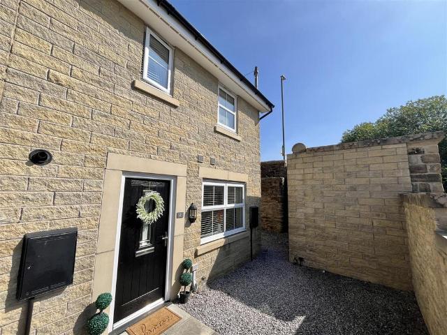 2 bedroom end of terrace house for sale