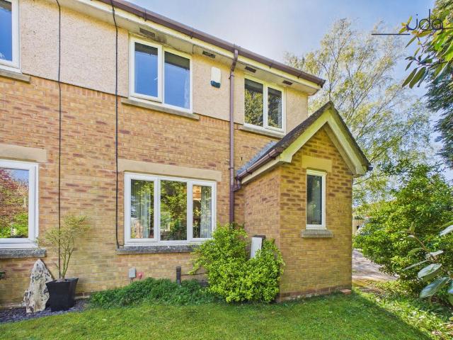 2 bedroom end of terrace house for sale