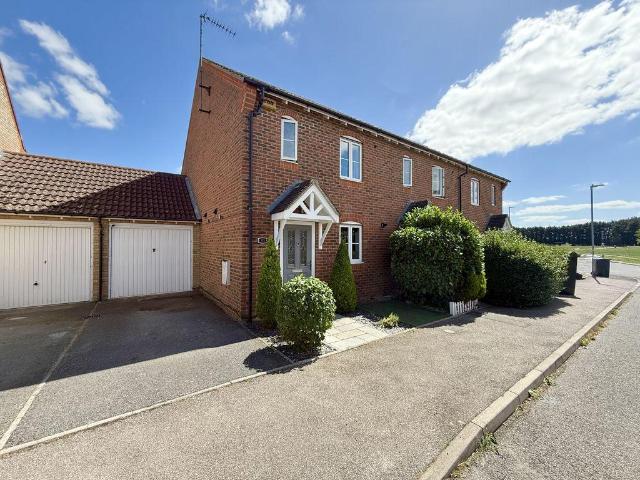 2 bedroom end of terrace house for sale