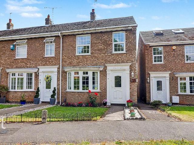 2 bedroom end of terrace house for sale