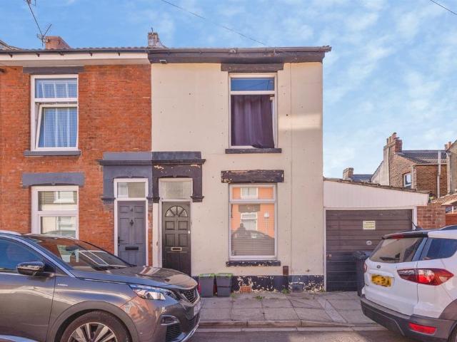 2 bedroom end of terrace house for sale
