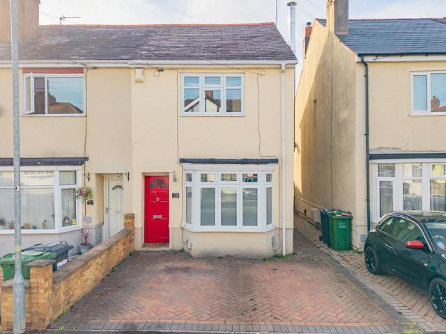 2 bedroom end of terrace house for sale