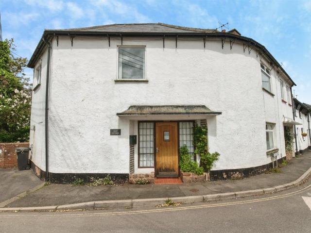 2 bedroom end of terrace house for sale