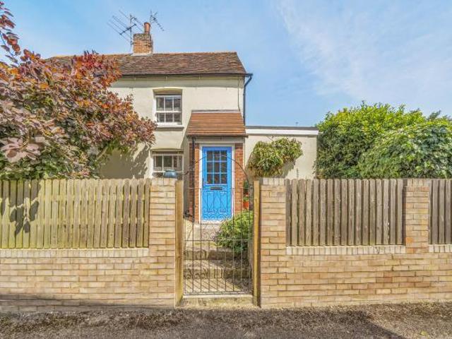 2 bedroom end of terrace house for sale