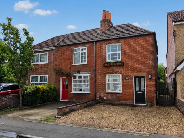 2 bedroom end of terrace house for sale