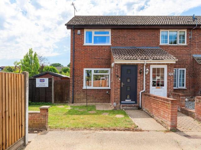 2 bedroom end of terrace house for sale