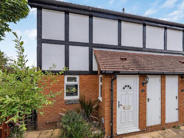 2 bedroom end of terrace house for sale