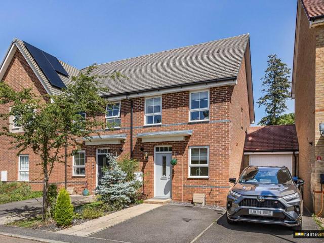 2 bedroom end of terrace house for sale