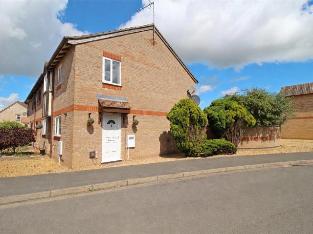 2 bedroom end of terrace house for sale