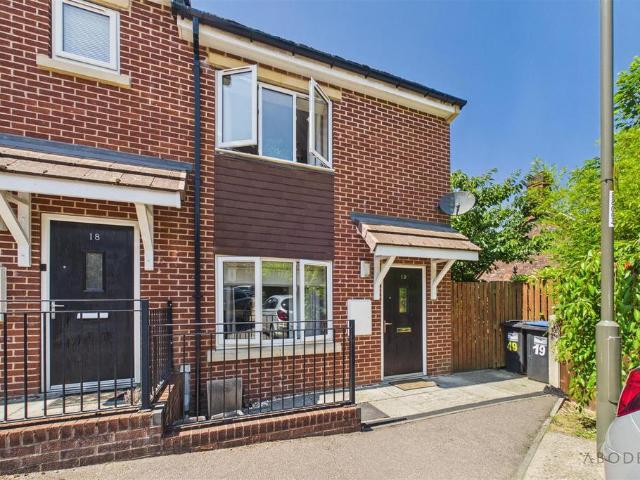 2 bedroom end of terrace house for sale