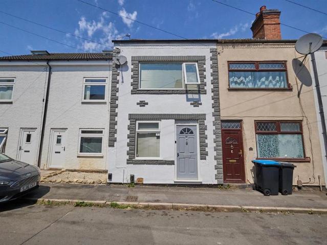 2 bedroom end of terrace house for sale
