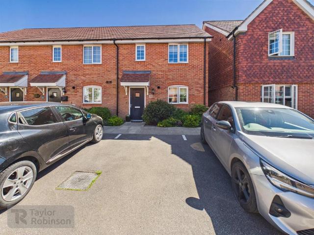 2 bedroom end of terrace house for sale